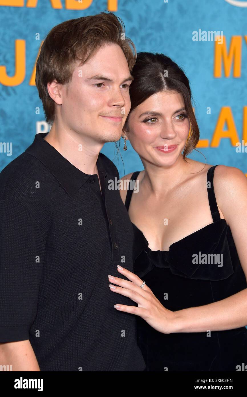Martin Taube und Emily Bader bei der Premiere der Amazon Prime Video ...