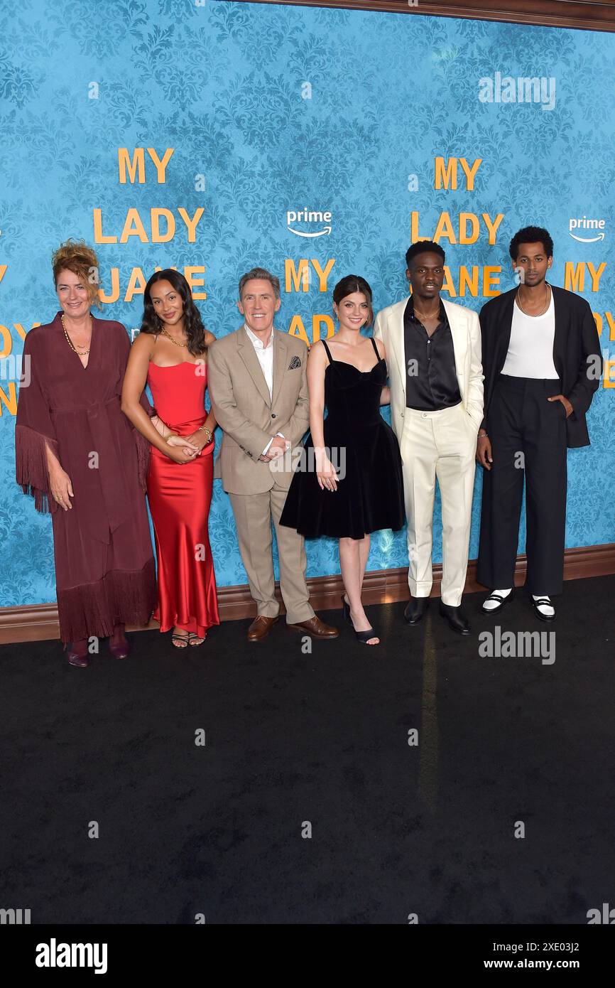 Anna Chancellor, Abbie Hern, Rob Brydon, Emily Bader, Jordan Peters und ...