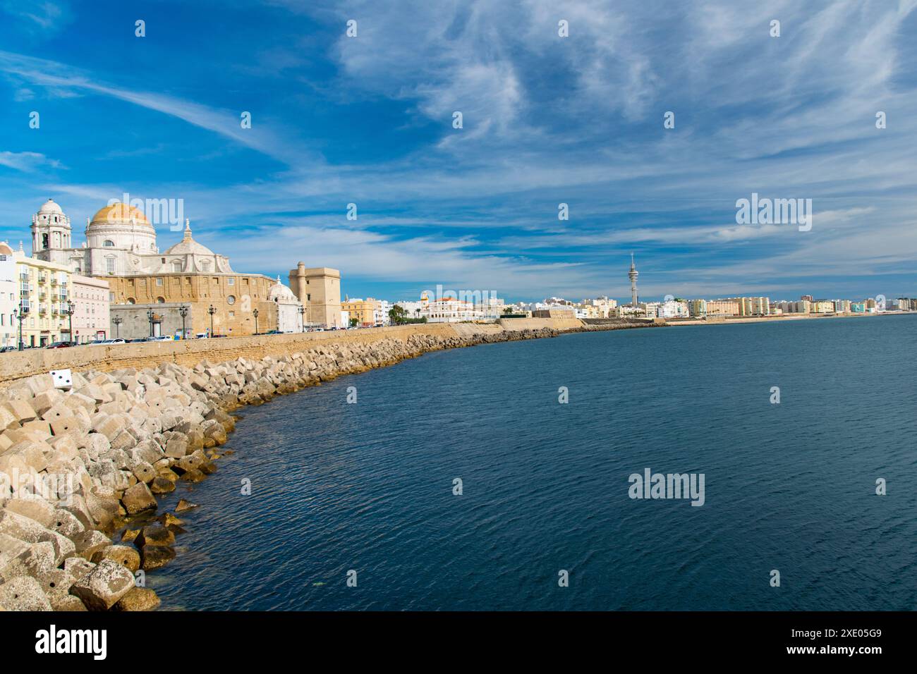 Embankment in cadiz view hi-res stock photography and images - Alamy