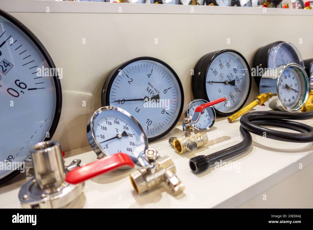 Manometers for measuring excess pressure in systems and installations ...