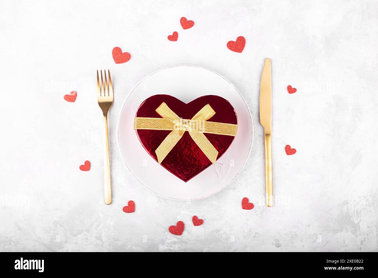 Romantic table setting Stock Photo - Alamy