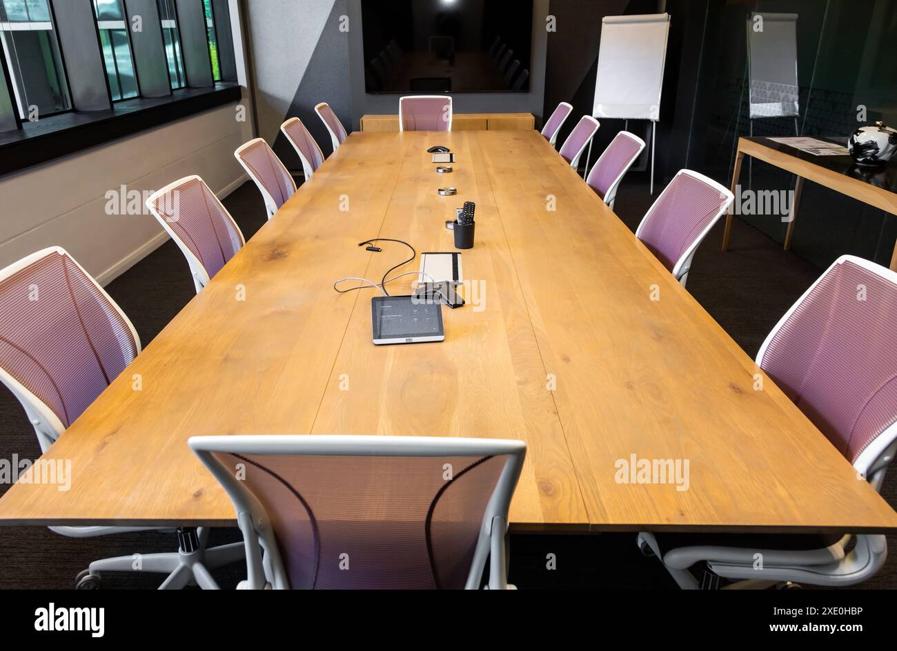 One empty table chair hi-res stock photography and images - Alamy