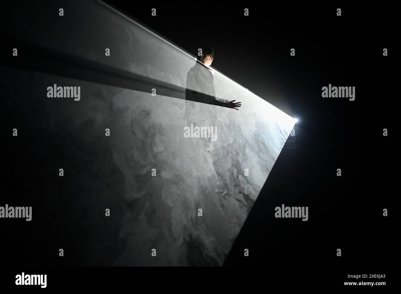 Tate modern installation hi-res stock photography and images - Alamy