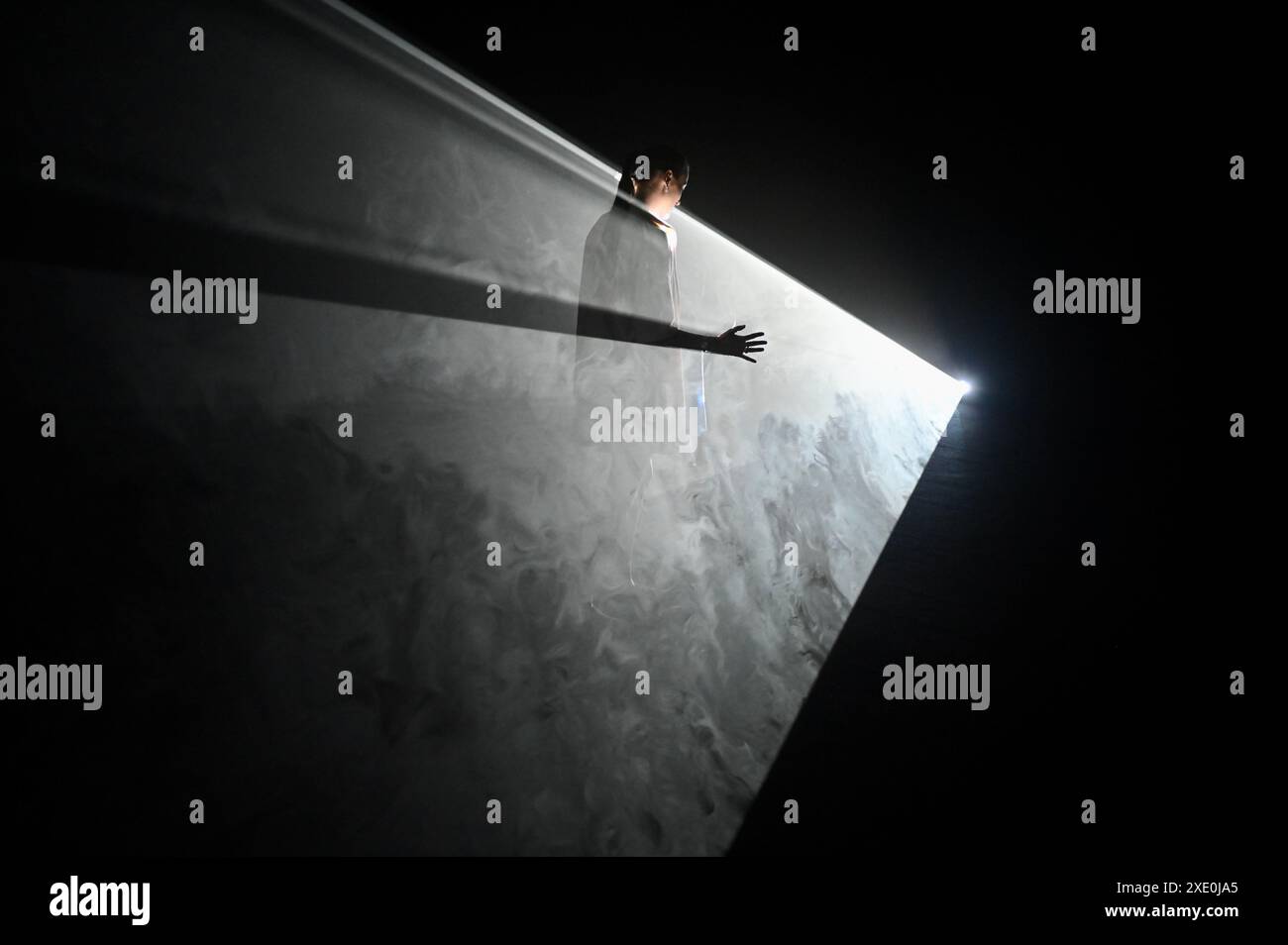 Tate modern installation hi-res stock photography and images - Alamy