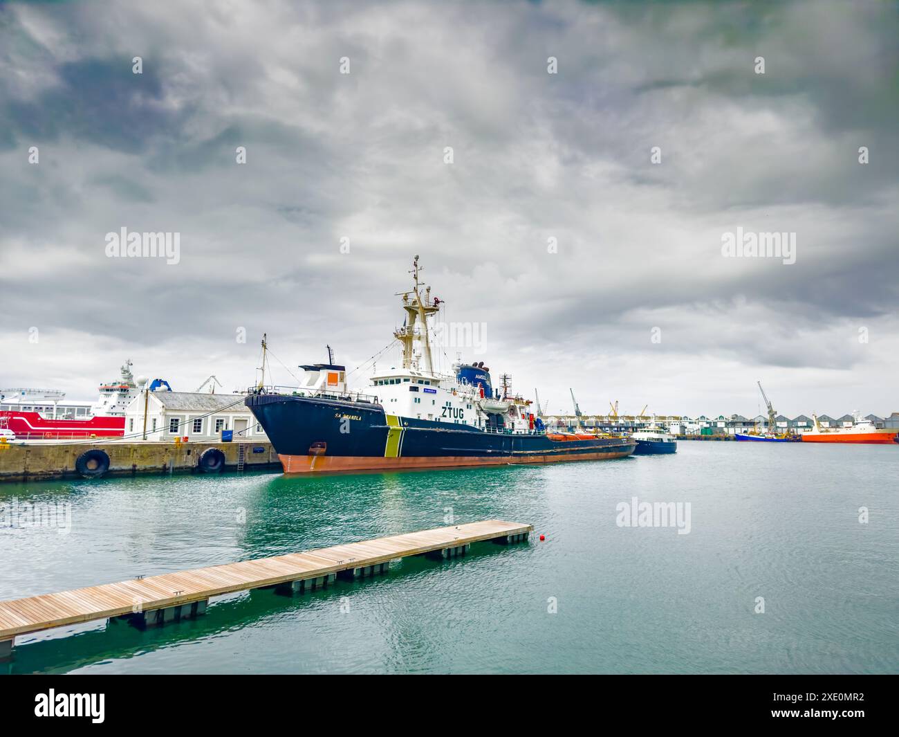 Shipyard docks at V and A Waterfront Harbour Stock Photo - Alamy