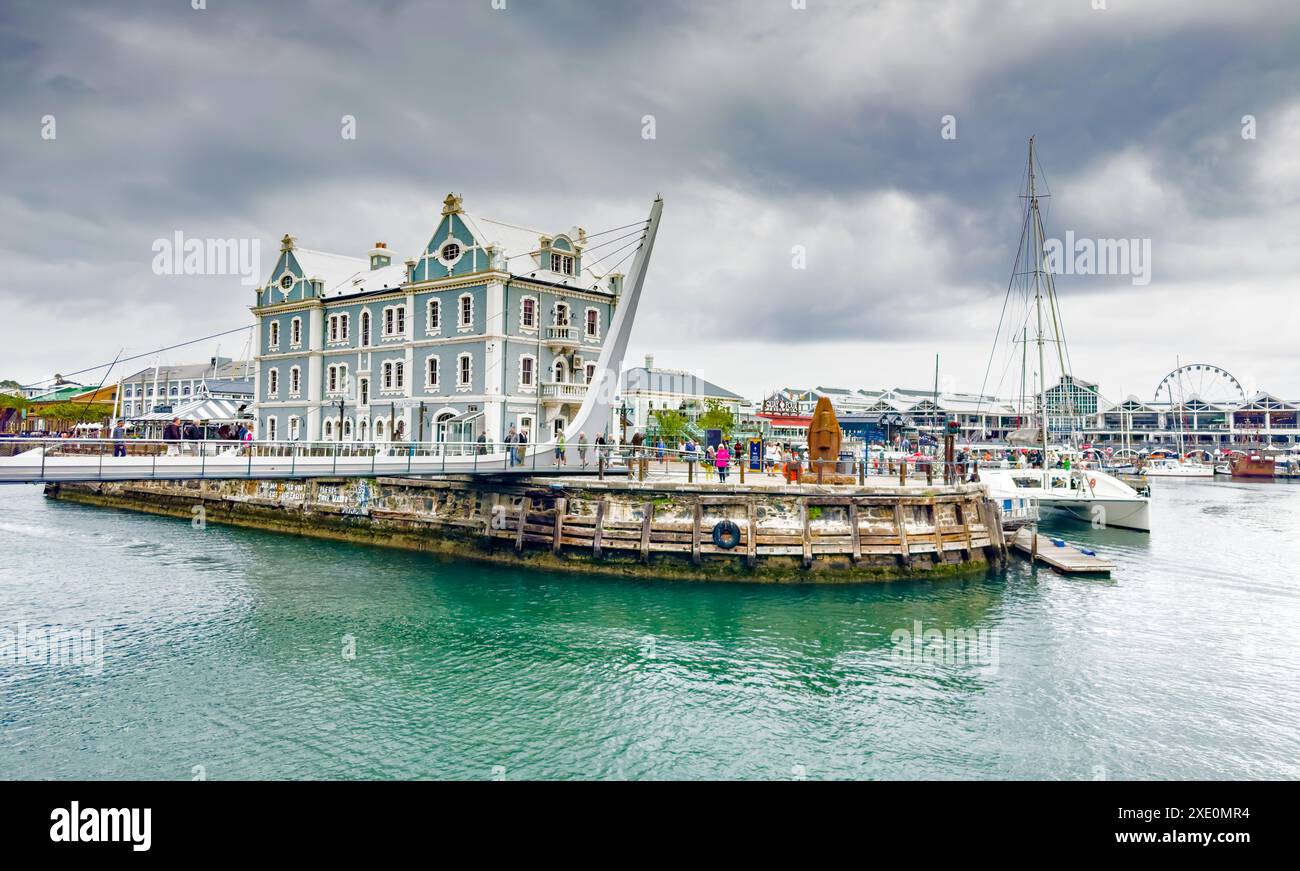 Shipyard docks at V and A Waterfront Harbour Stock Photo - Alamy