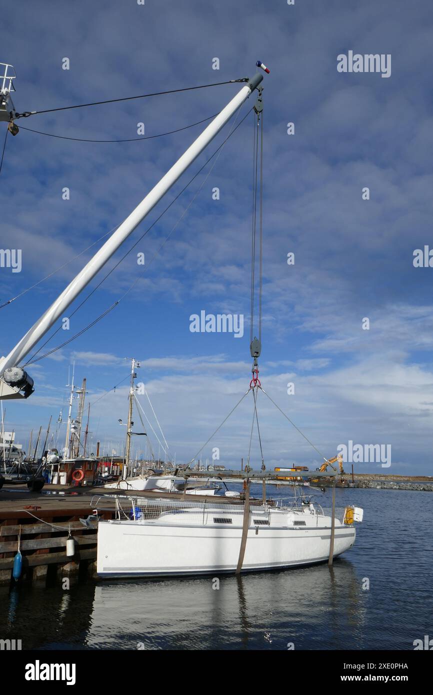 Boom boat hi-res stock photography and images - Alamy