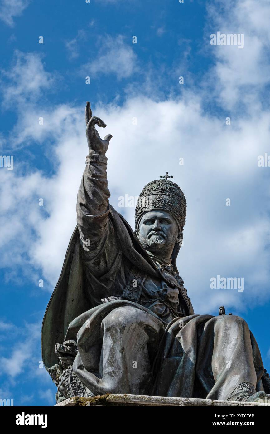 Statue of Paul V at the Piazza Cacour square in Rimini Stock Photo - Alamy