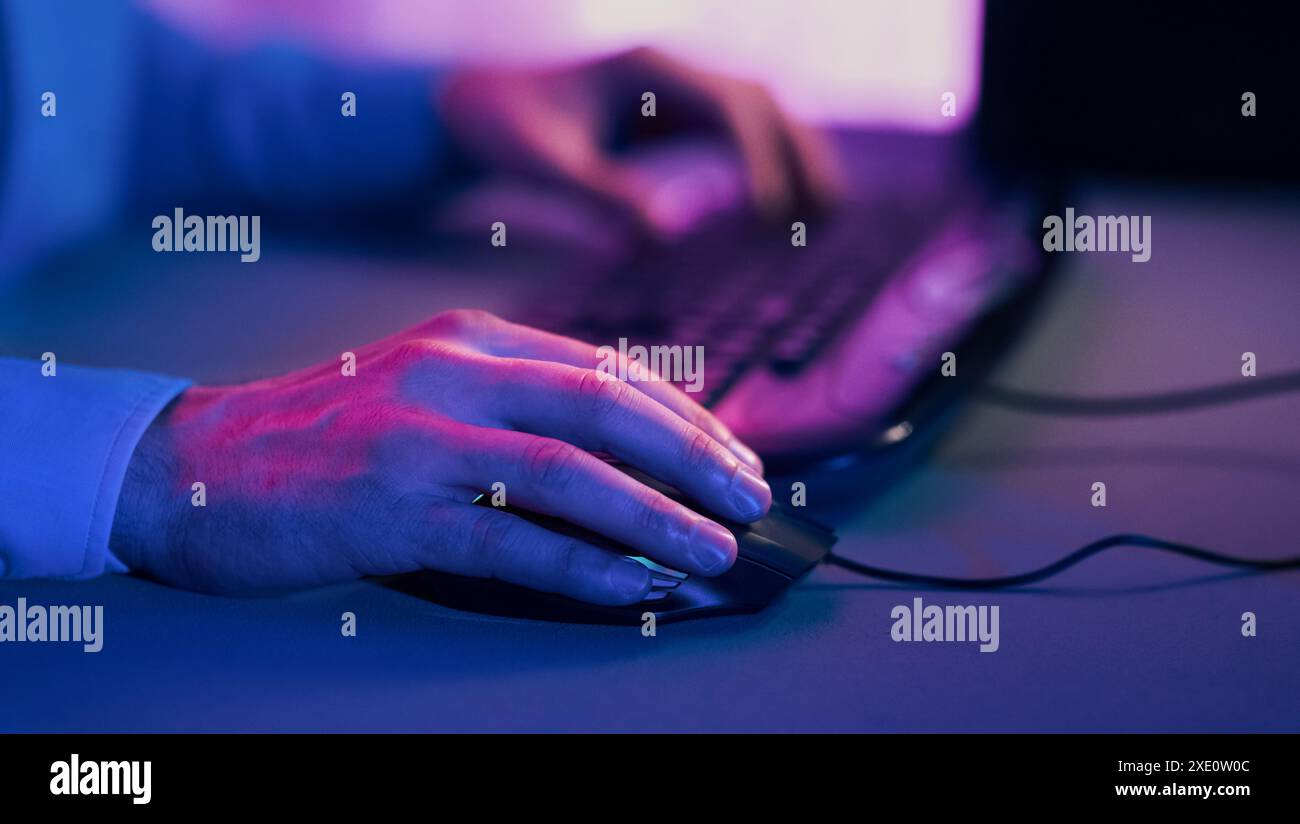 Person hand using gaming mouse hi-res stock photography and images - Alamy