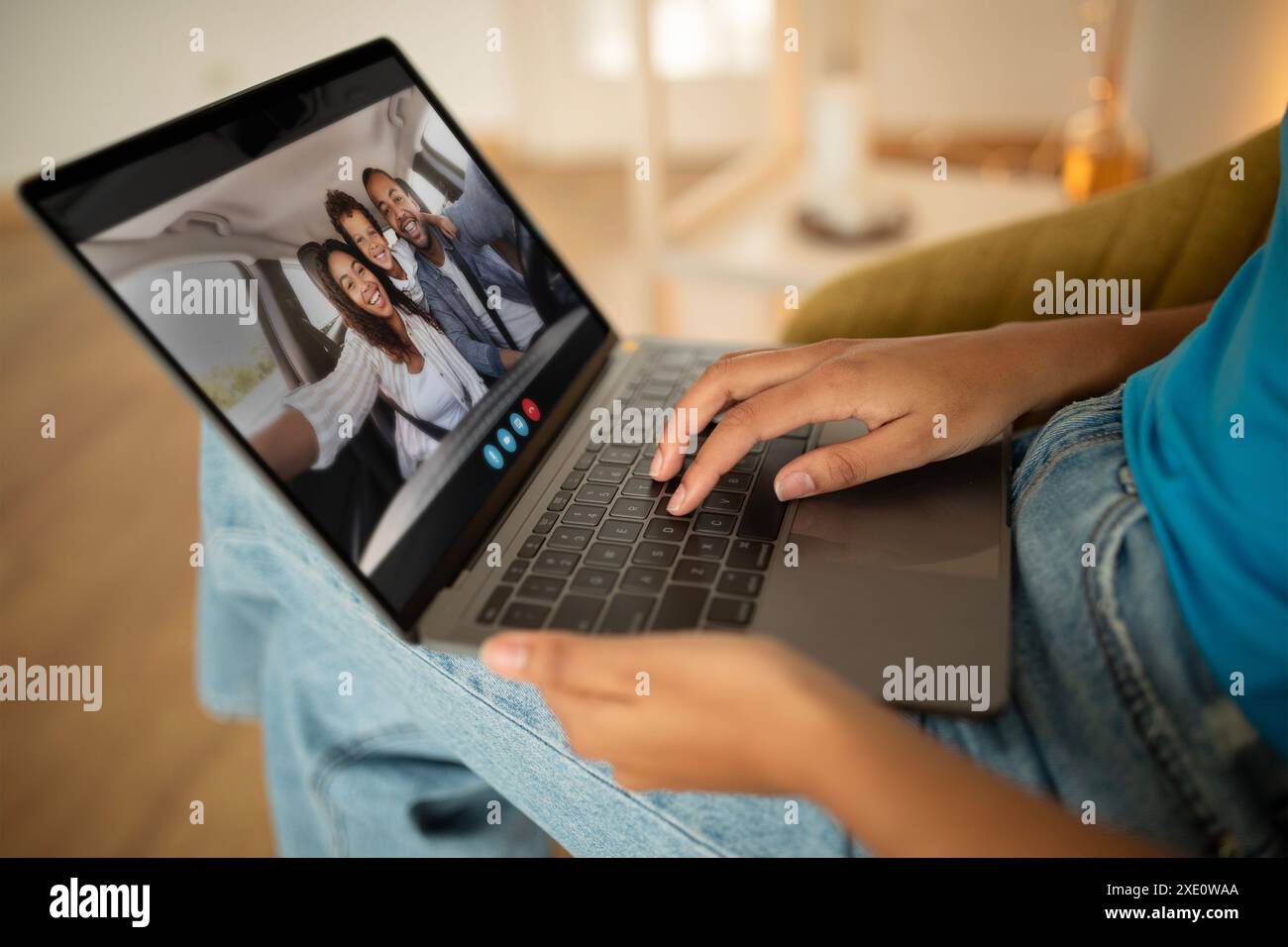 Skype video call family friends hi-res stock photography and images - Alamy