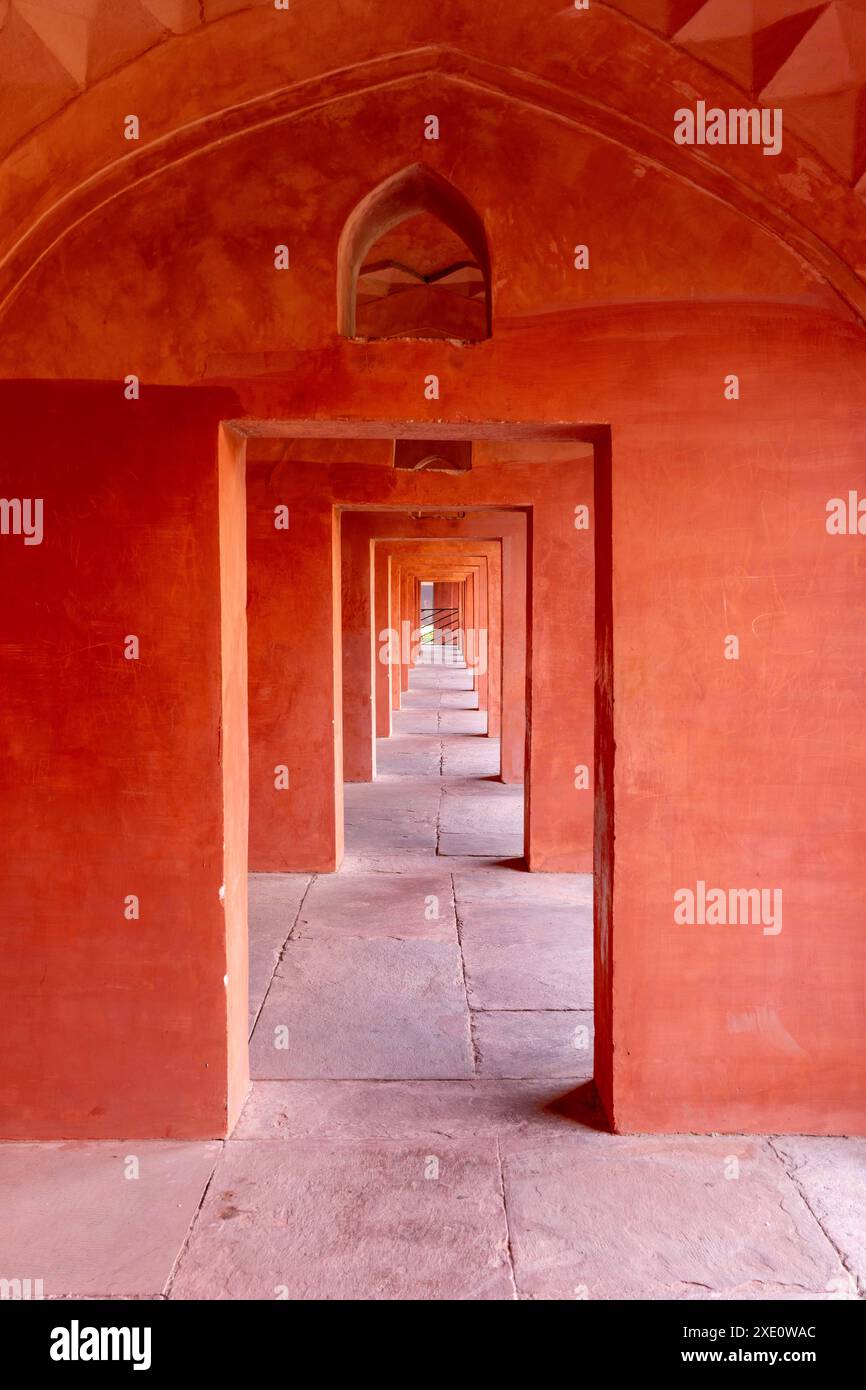Red walkway at Taj Mahal portrait Stock Photo - Alamy