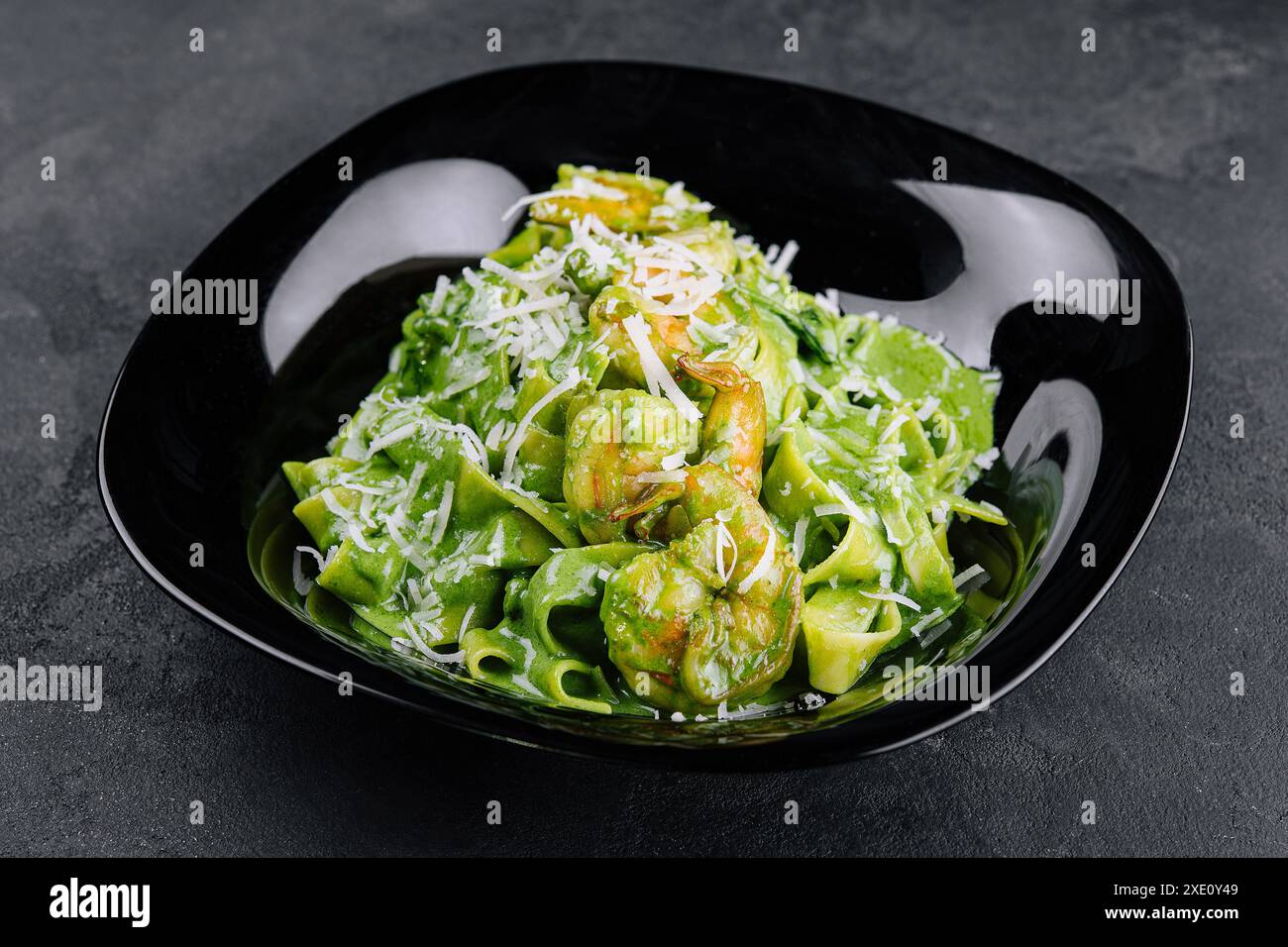 Tagliatelle tiger prawns hi-res stock photography and images - Alamy