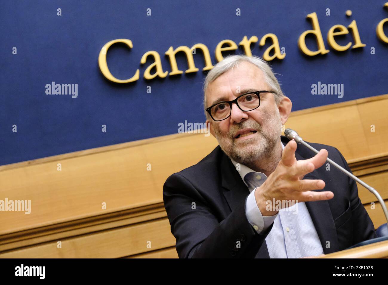 Roberto Giachetti IV durante la conferenza stampa di Nessuno tocchi ...