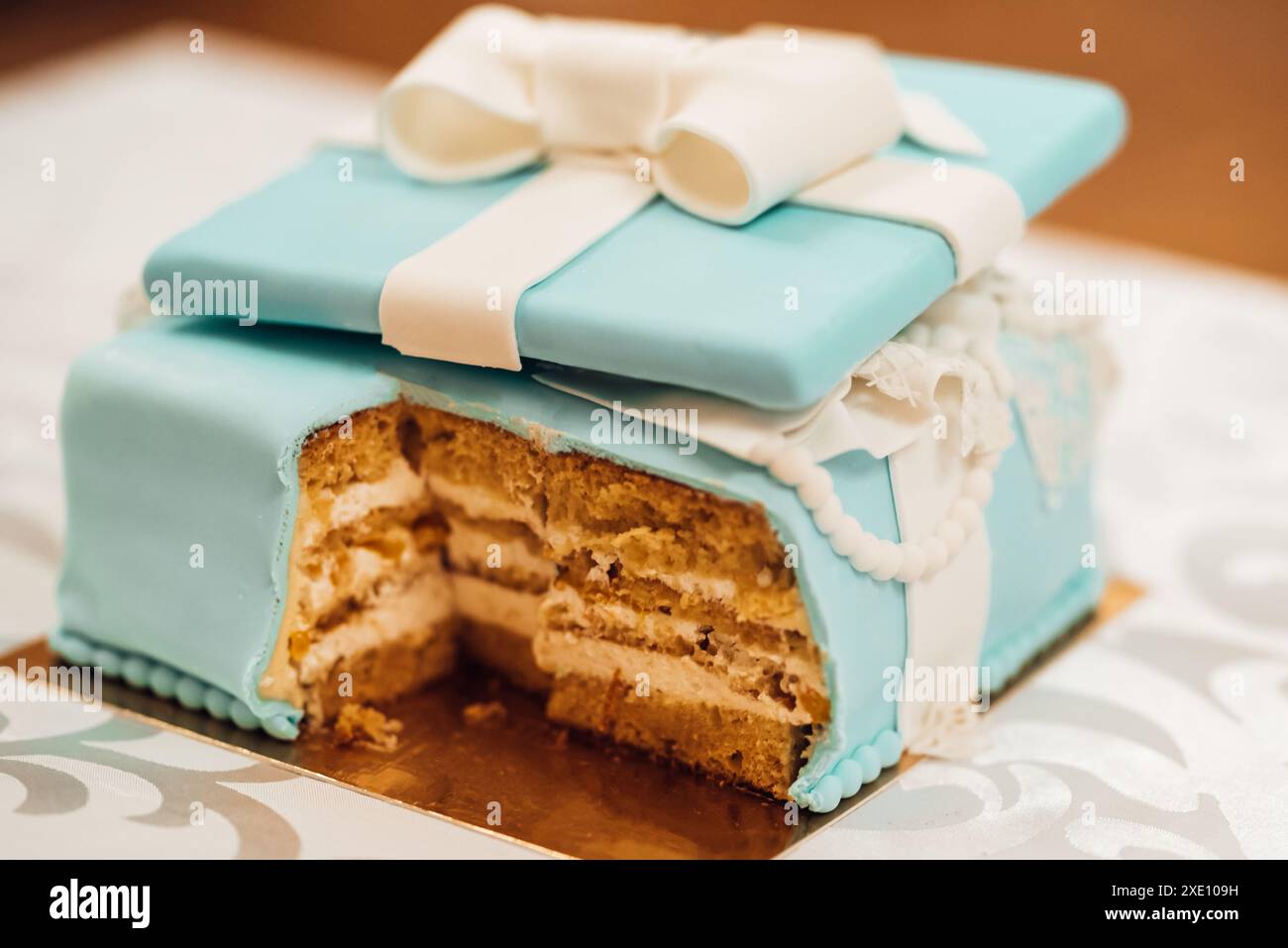 Wedding cake with turquoise cakes Stock Photo - Alamy