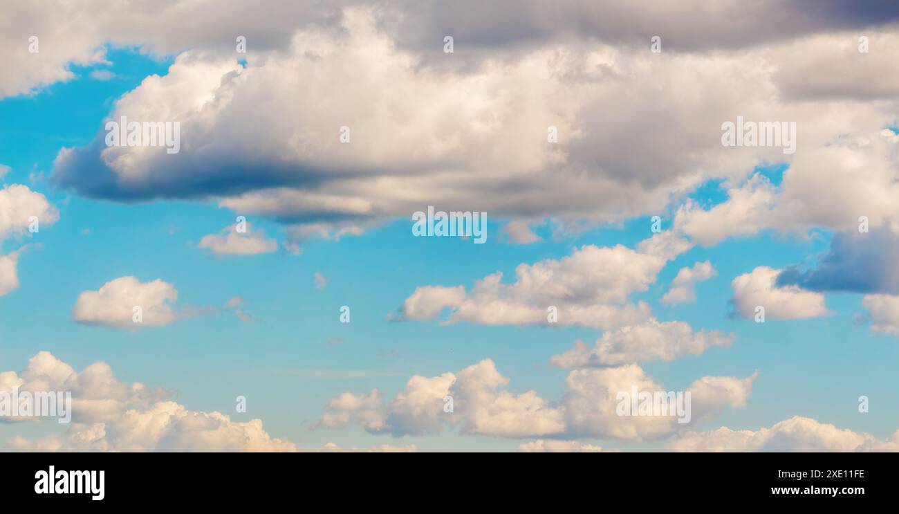 Warm colours in evening sky hi-res stock photography and images - Alamy