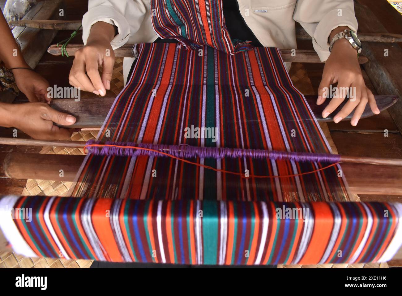 learn to weave traditional cloth typical of the Sasak tribe in Sade ...