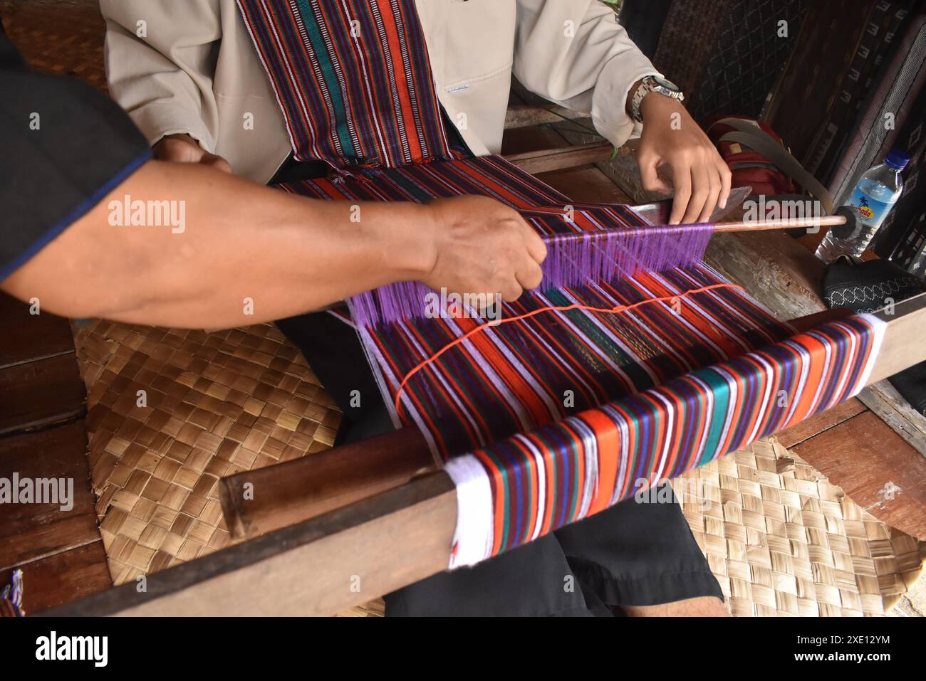 learn to weave traditional cloth typical of the Sasak tribe in Sade ...