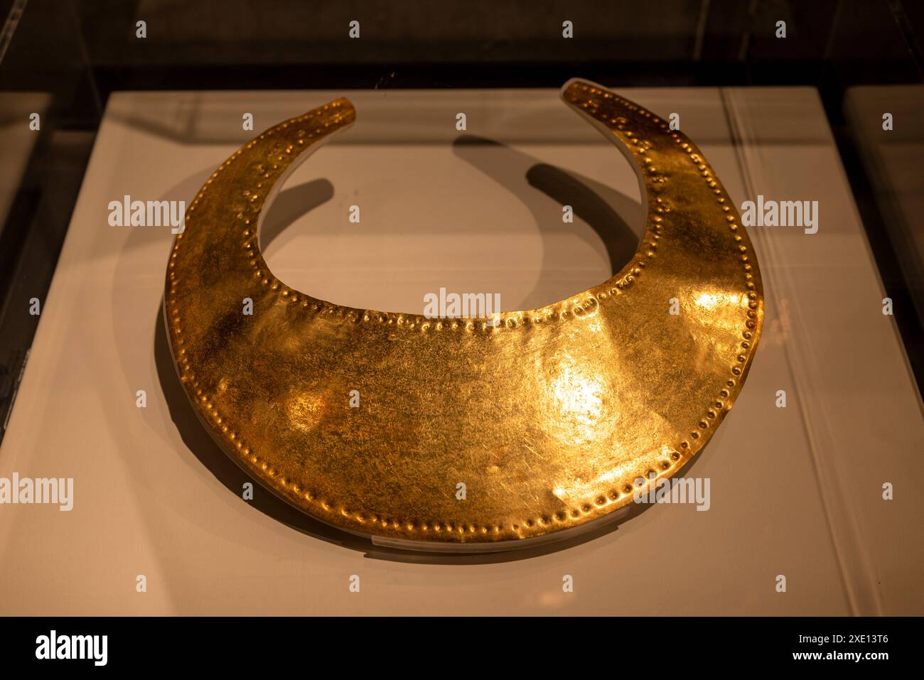 Gold neckless, Pre-columbian artefact, Pre-Columbian Gold Museum, San ...