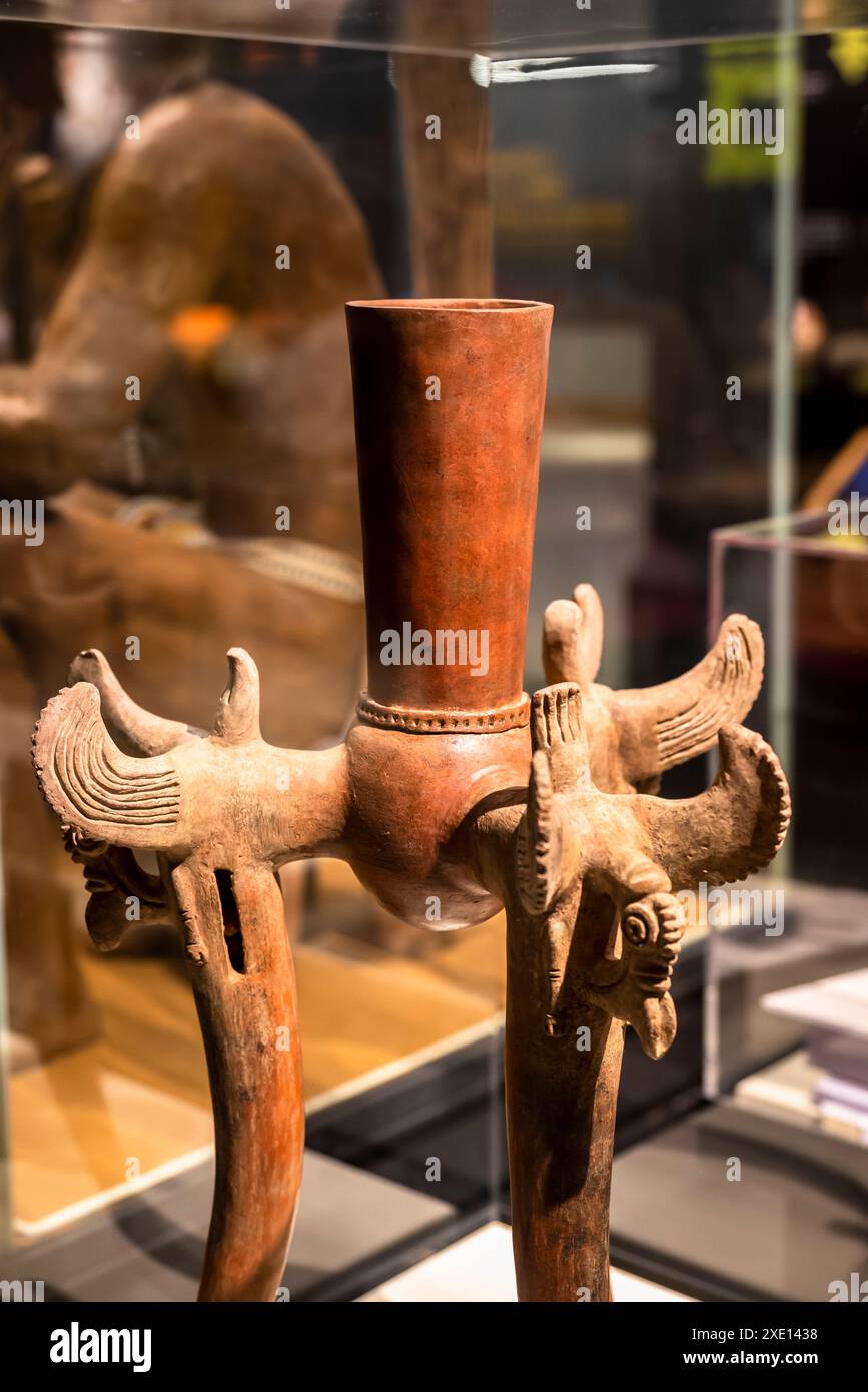 Pre-columbian artefacts, Pre-Columbian Gold Museum, San Jose, Costa ...