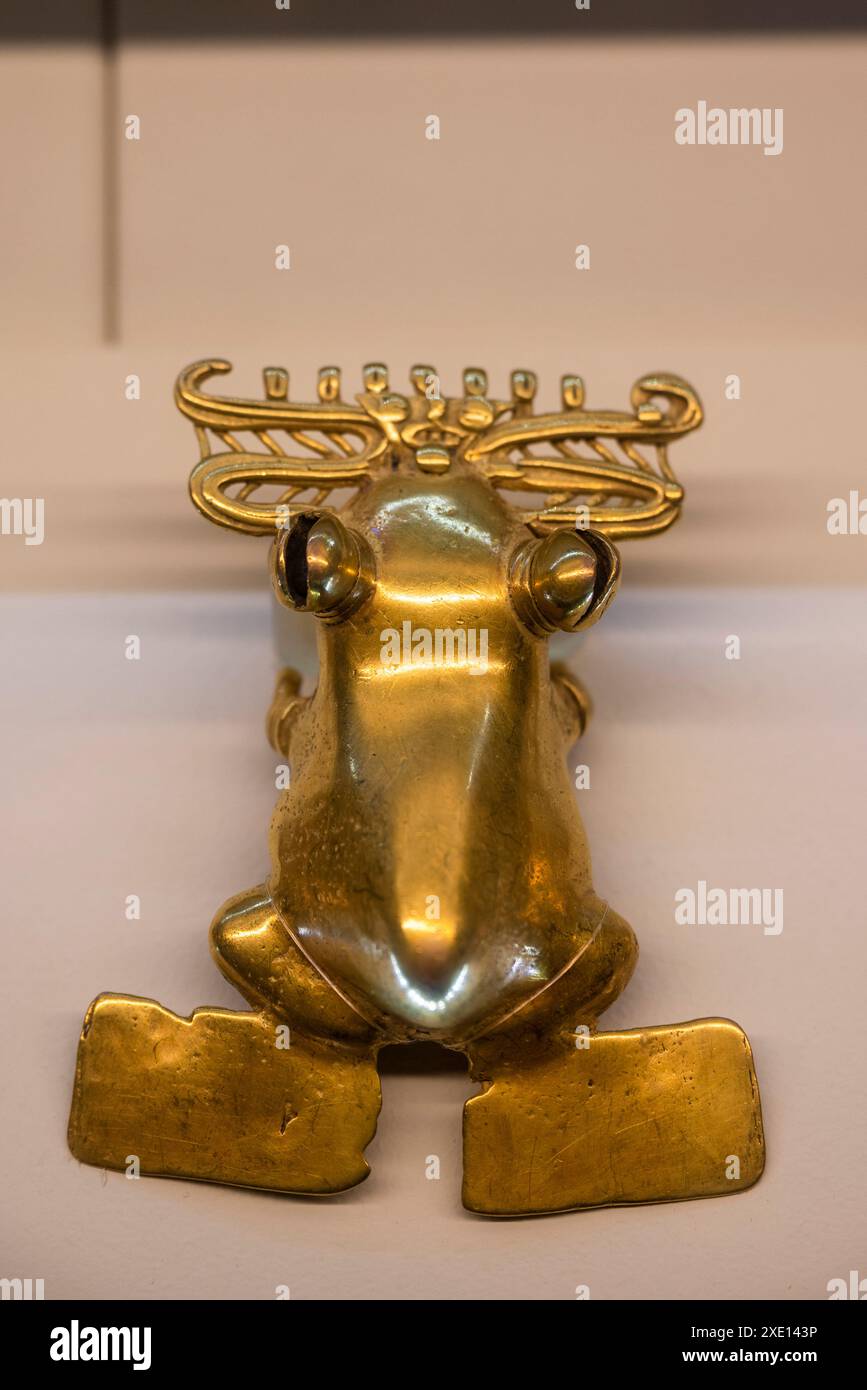 Gold Pre-columbian artefact, Pre-Columbian Gold Museum, San Jose, Costa ...