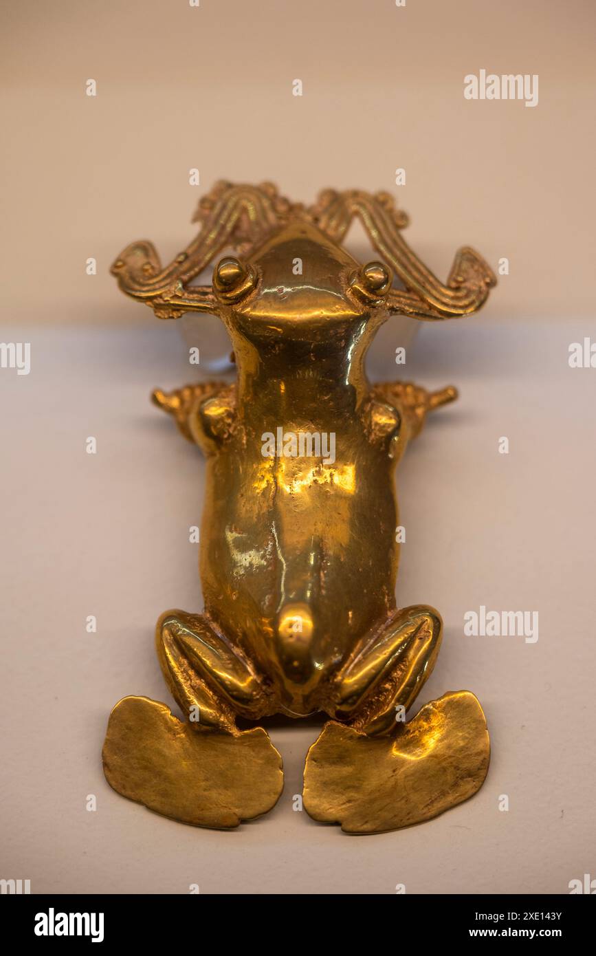Gold Pre-columbian artefact, Pre-Columbian Gold Museum, San Jose, Costa ...