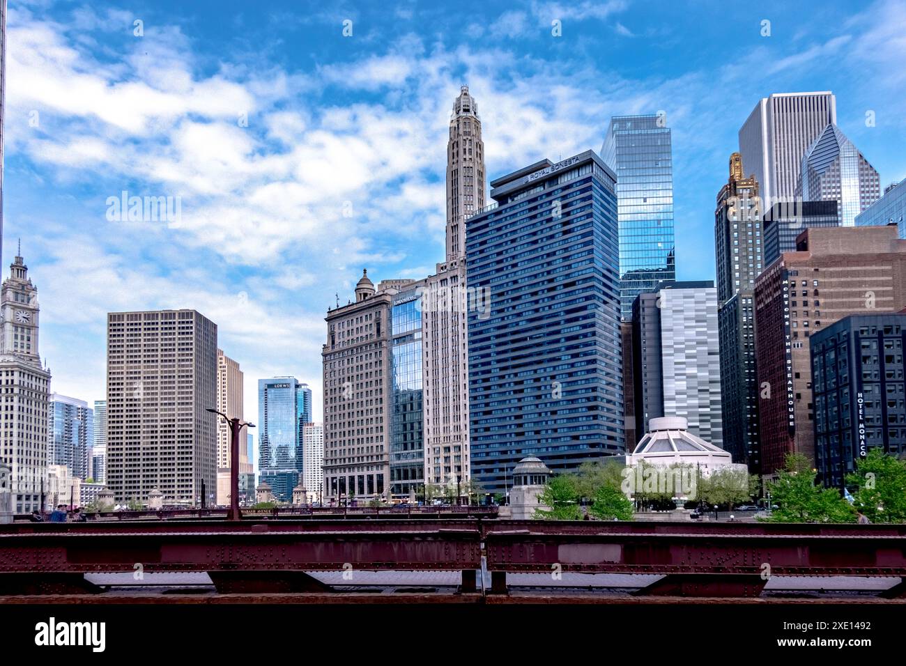 Street and riverview scenes in downtown chicago Stock Photo - Alamy