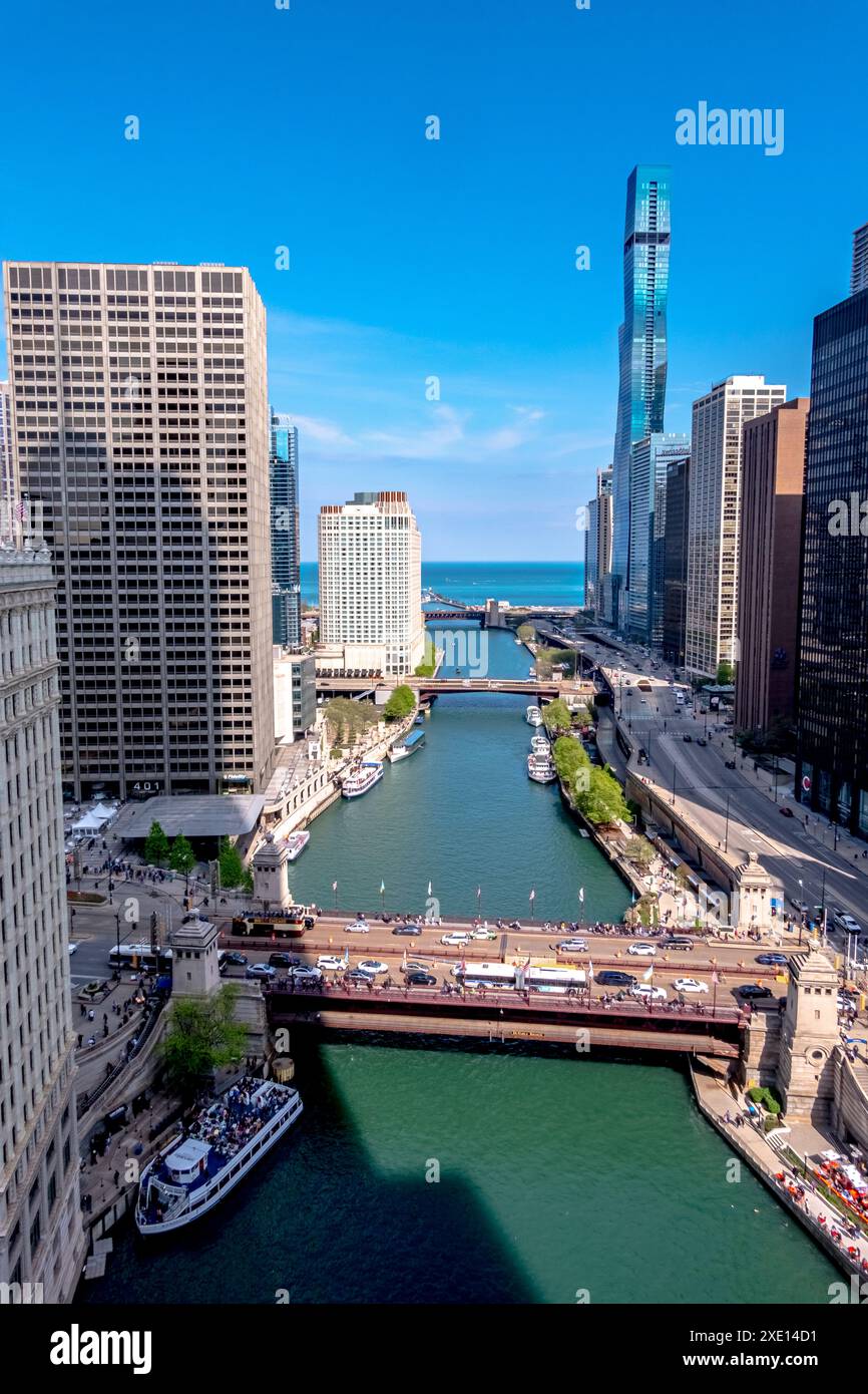 Street and riverview scenes in downtown chicago Stock Photo - Alamy