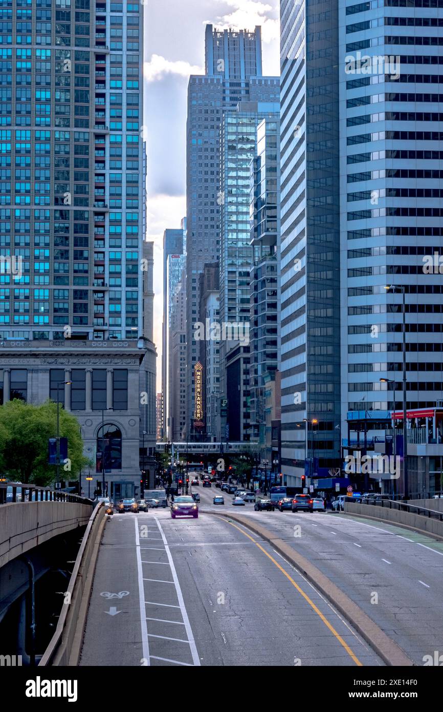 Street and riverview scenes in downtown chicago Stock Photo - Alamy