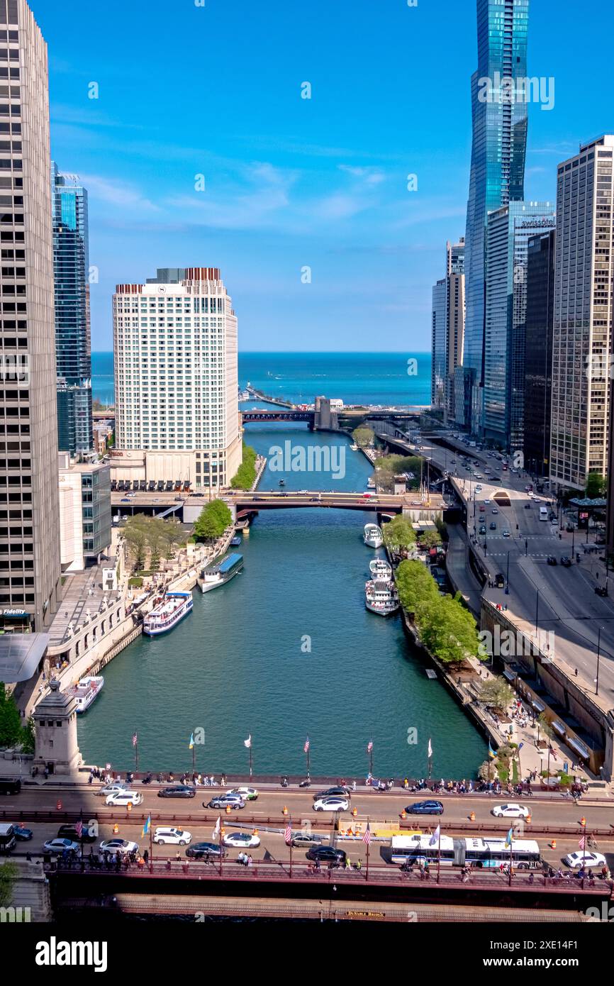 Street and riverview scenes in downtown chicago Stock Photo - Alamy