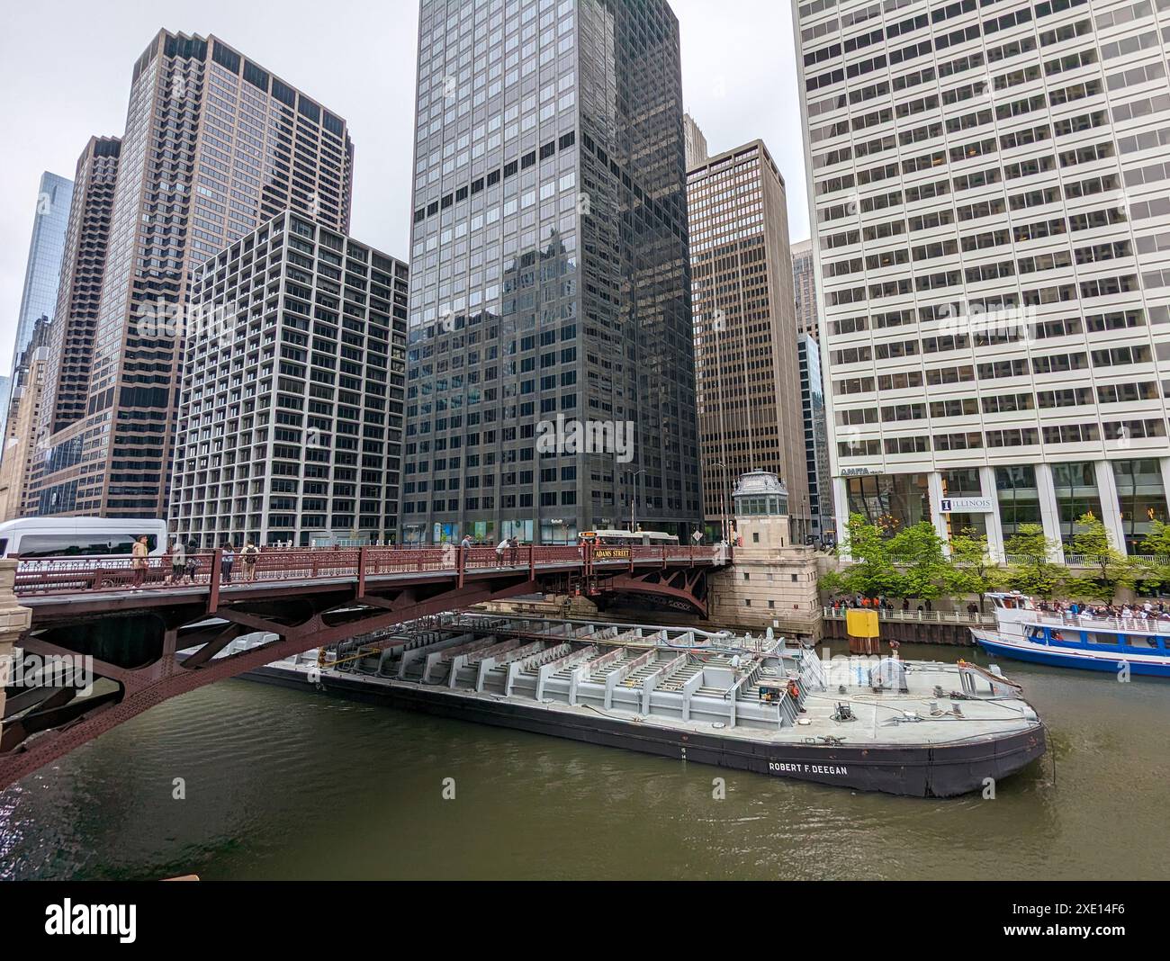 Street and riverview scenes in downtown chicago Stock Photo - Alamy