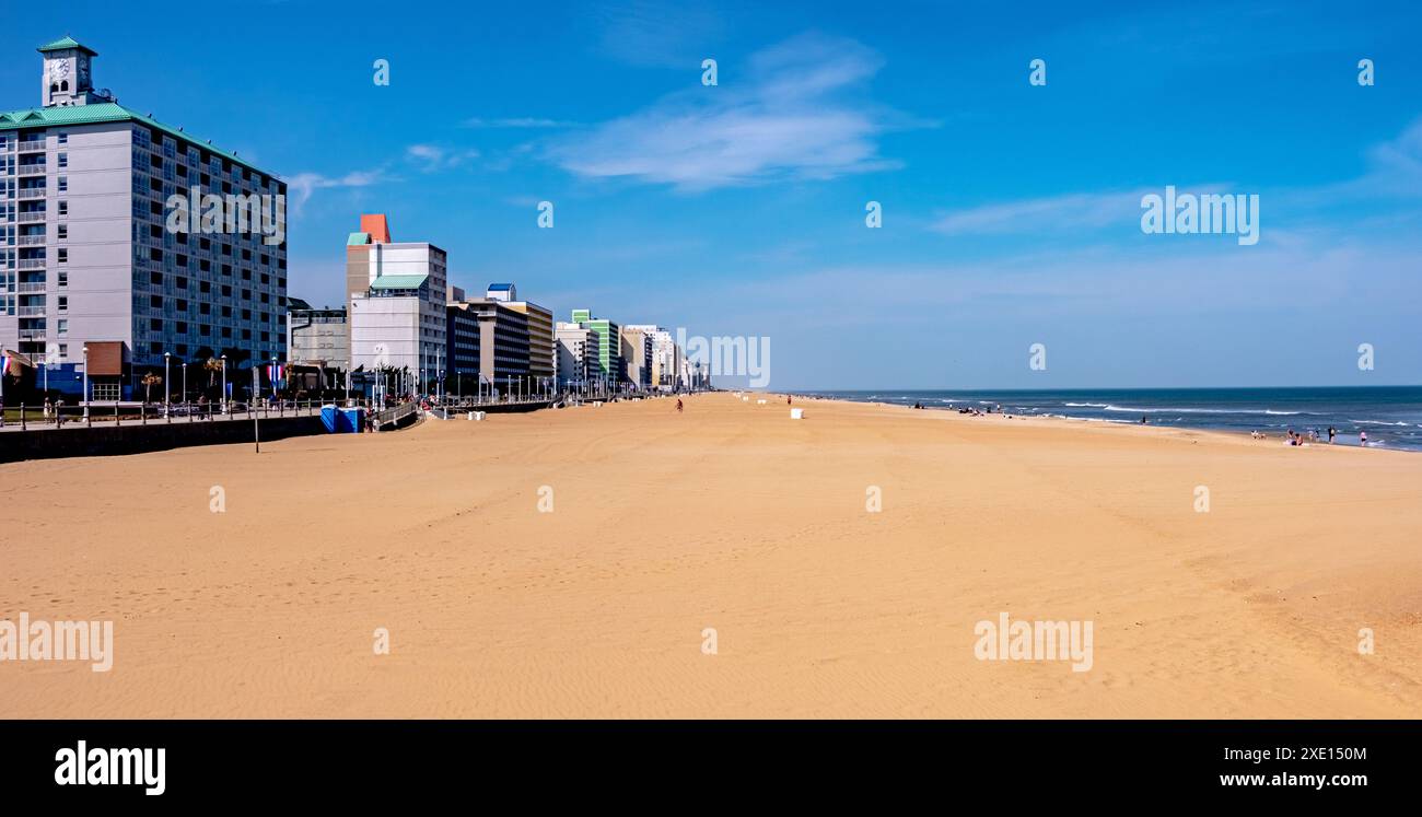 Scenes at virginia beach virginia during day Stock Photo - Alamy