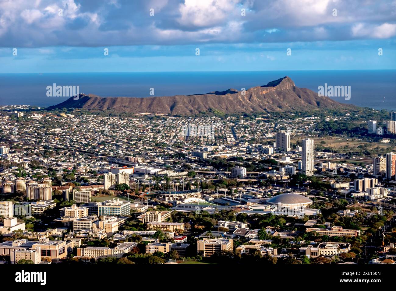 Honolulu round top drive hi-res stock photography and images - Alamy