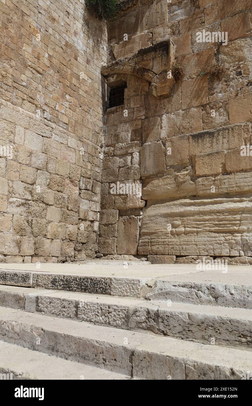 Lintel, remnant of the Double Hulda Gate, the southern wall of the ...