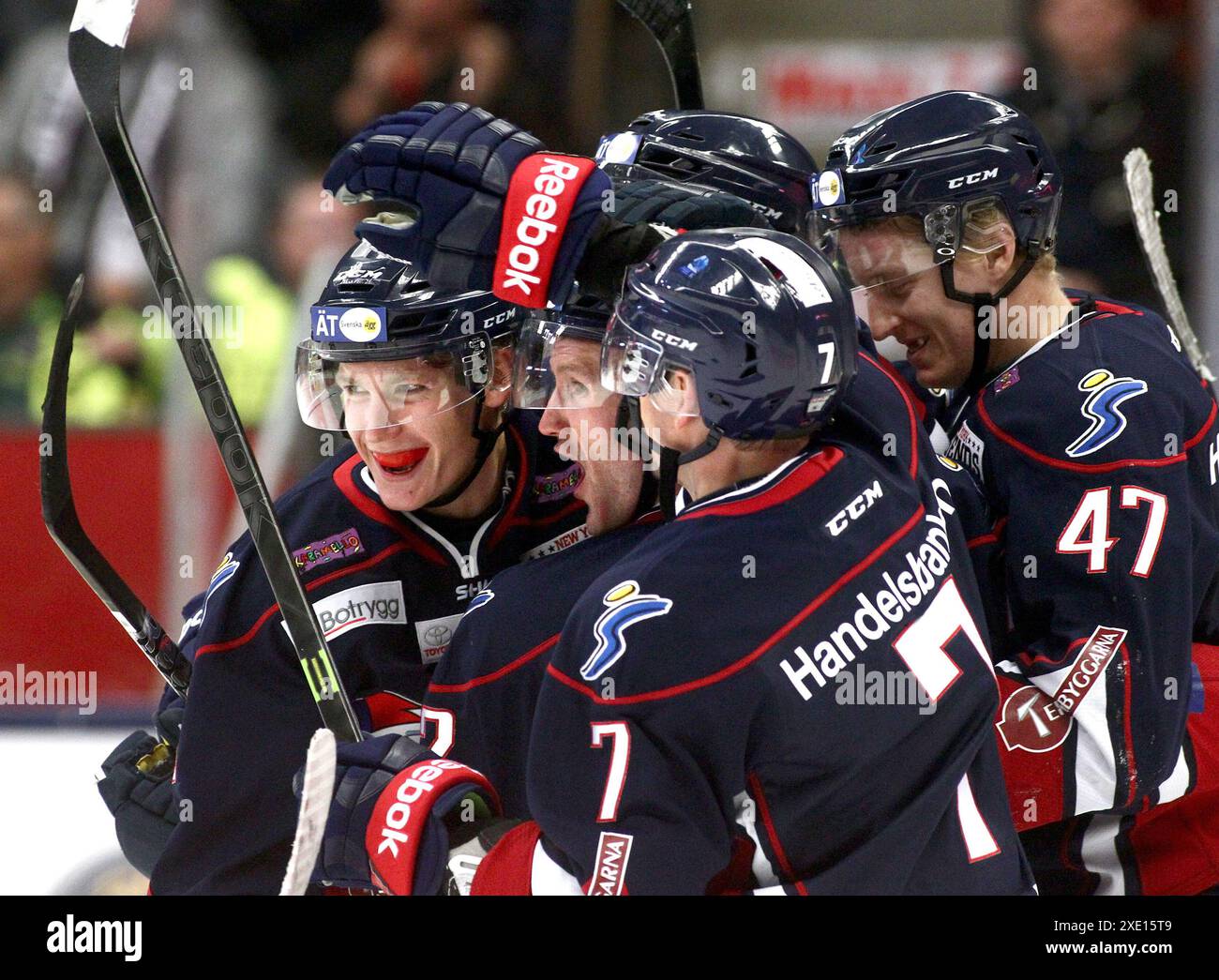 Ice hockey plyaers hi-res stock photography and images - Alamy