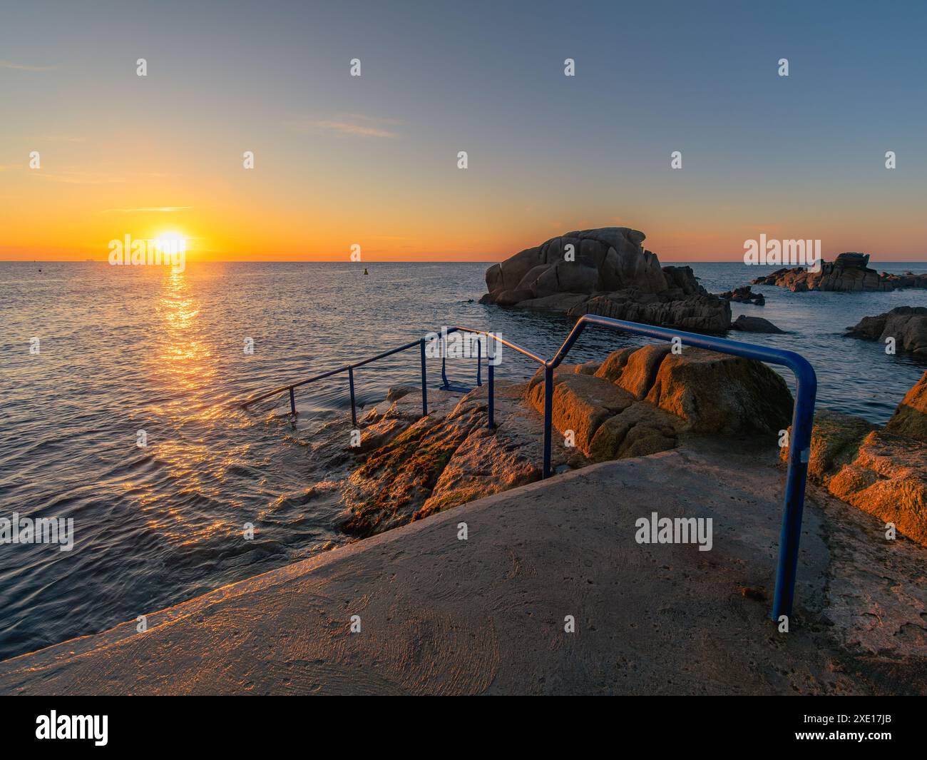 Sunrise at the Forty Foot, Sandycove Stock Photo - Alamy