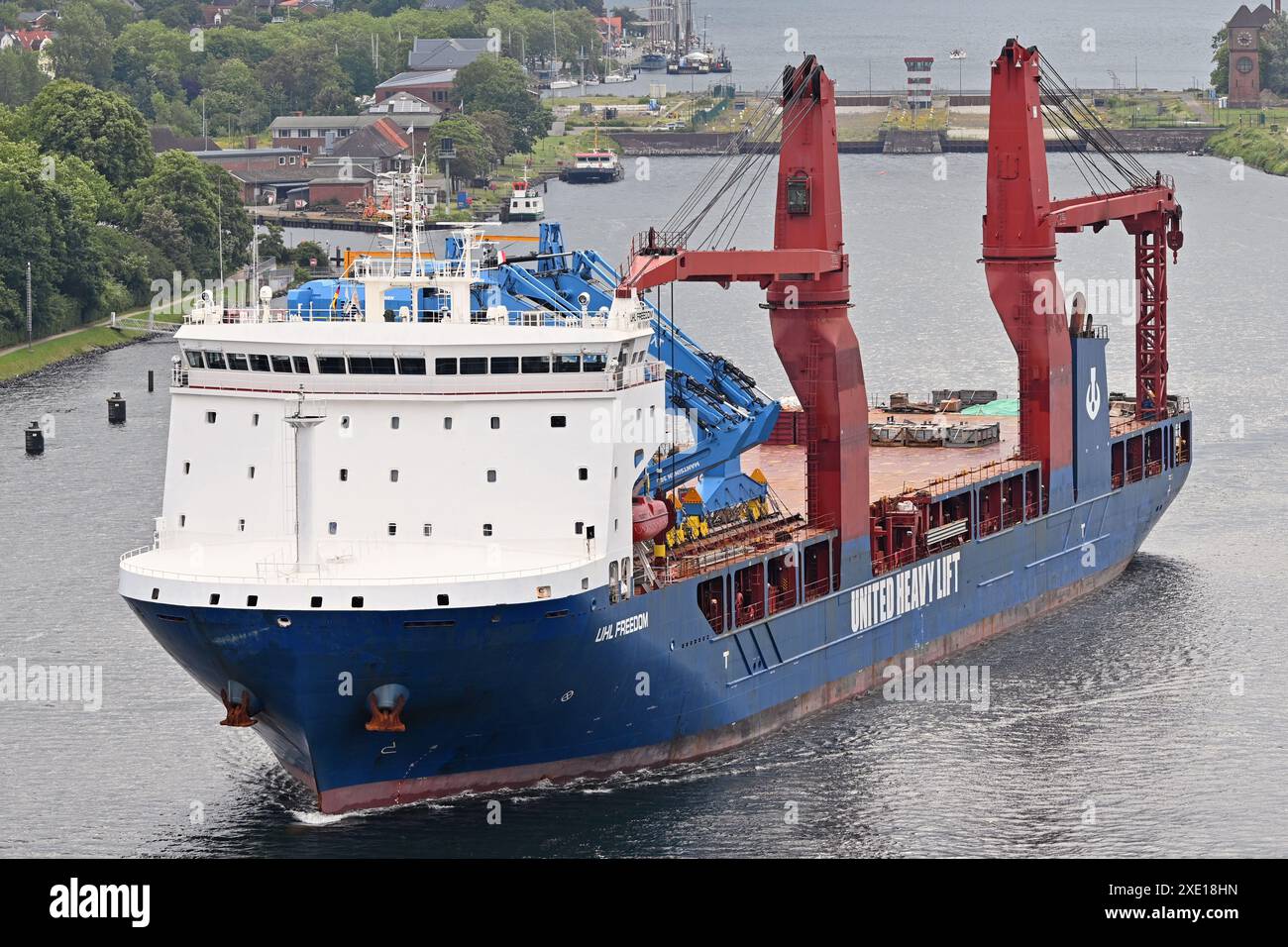 Heavy Lift Ship UHL FREEDOM passing the Kiel Canal Stock Photo - Alamy