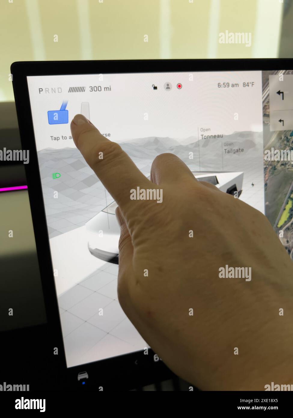 Tesla user interface hi-res stock photography and images - Alamy