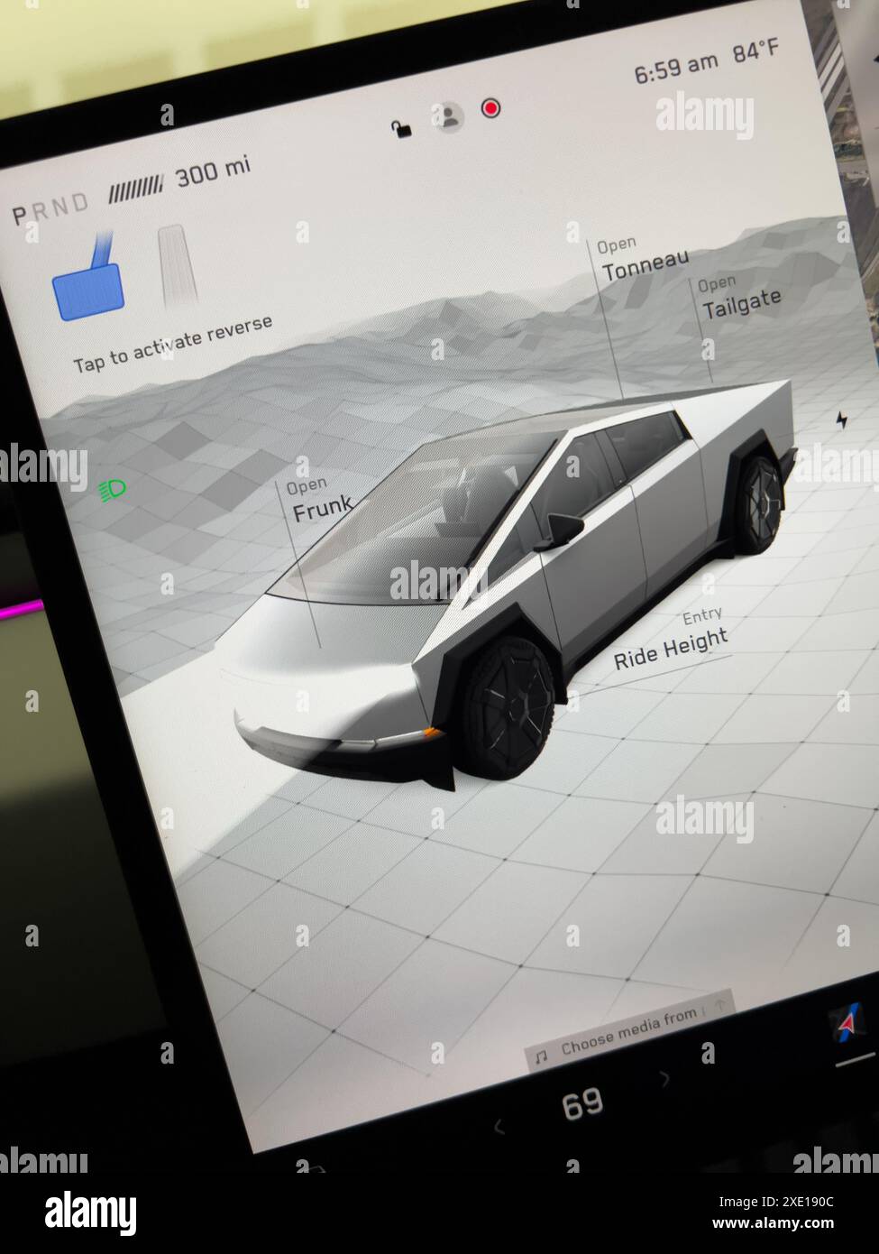 Tesla user interface hi-res stock photography and images - Alamy