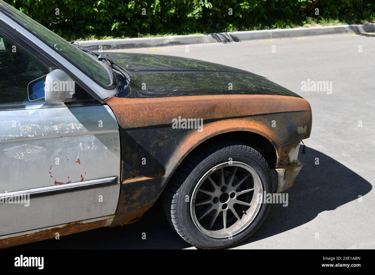 Rusty old car fender hi-res stock photography and images - Alamy