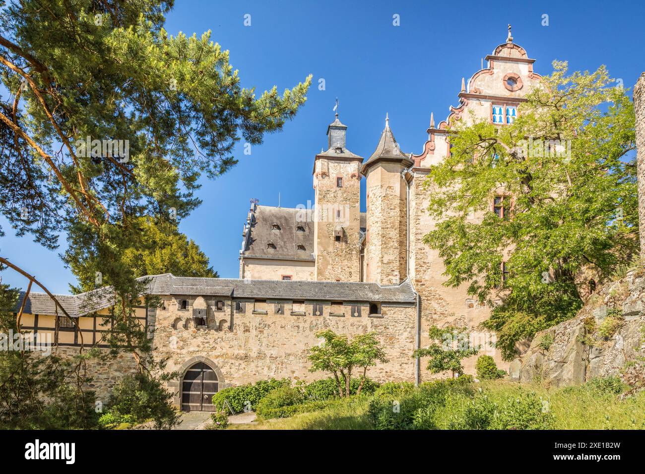 geography / travel, Germany, Hesse, Kronberg Castle, ADDITIONAL-RIGHTS ...