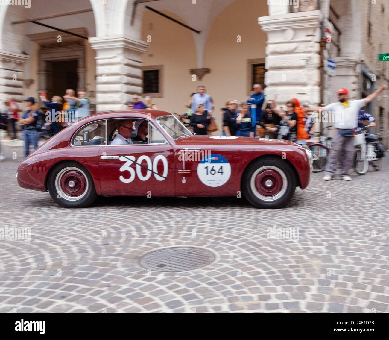 MASERATI A6 1500 BERLINETTAPININ FARINA 1949 on an old racing car in ...