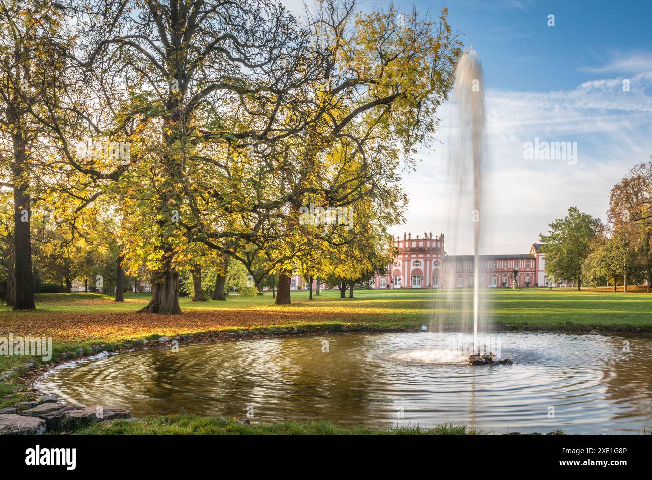 geography / travel, Germany, Hesse, Fountain in Biebrich Castle palace ...