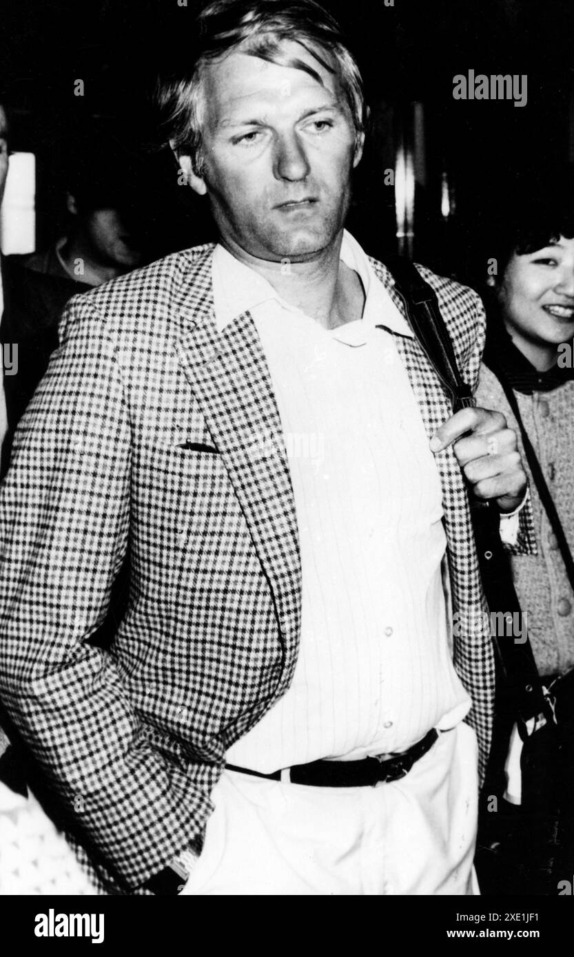 Linea del maschio hi-res stock photography and images - Alamy