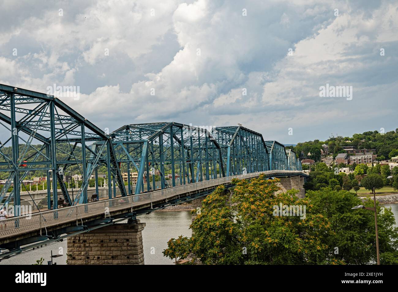 View to Walnut Street Bridge and Tennessee river in Chattanooga Stock ...