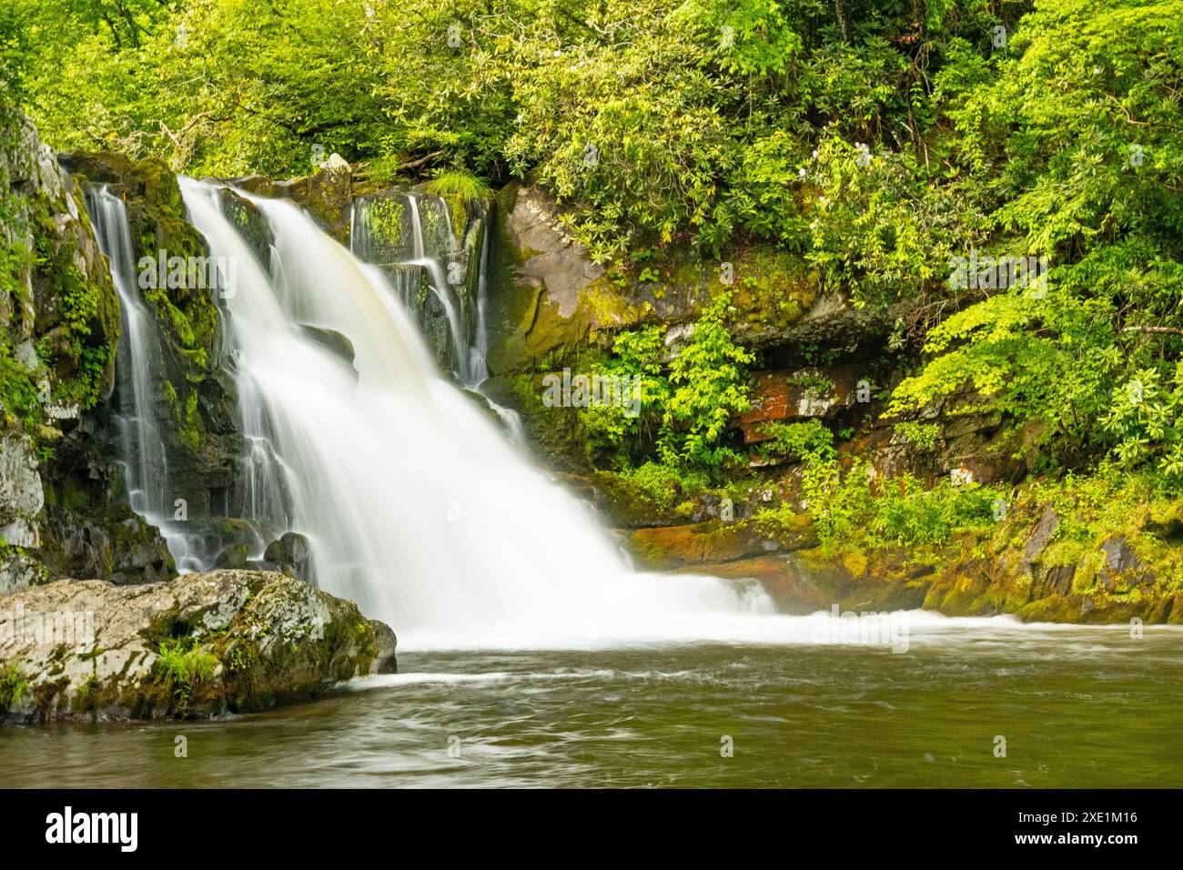 Abrams Falls in the Great Smoky Mountains National Park Stock Photo - Alamy