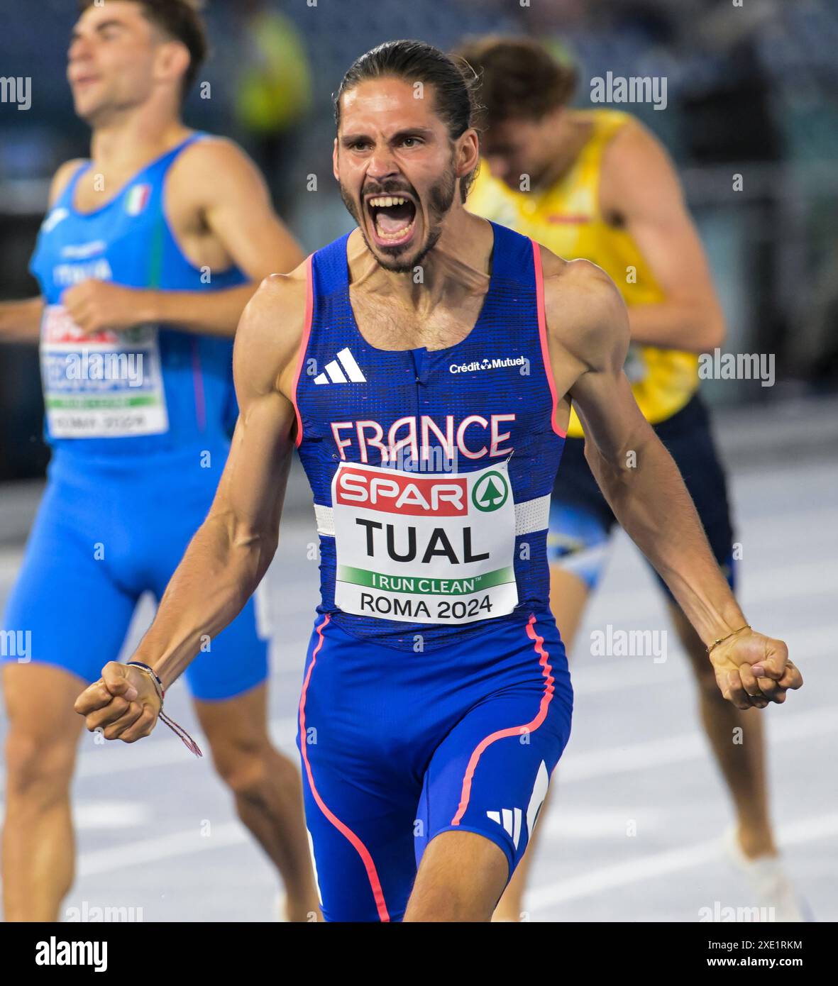 Gabriel Tual of France celebrate’s after winning gold in the men’s 800m ...