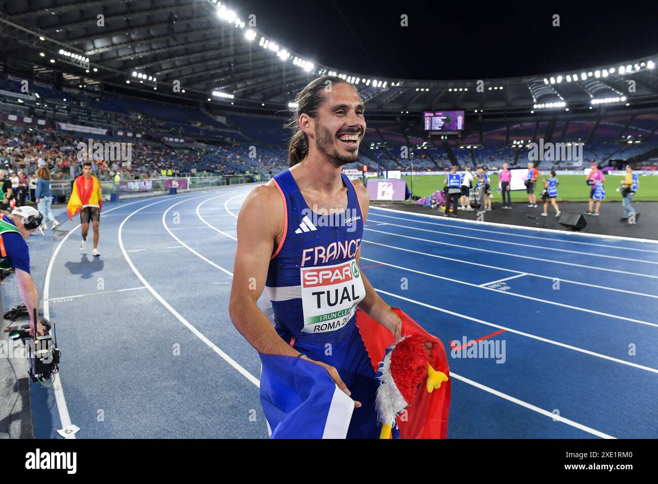 Gabriel Tual of France celebrate’s after winning gold in the men’s 800m ...
