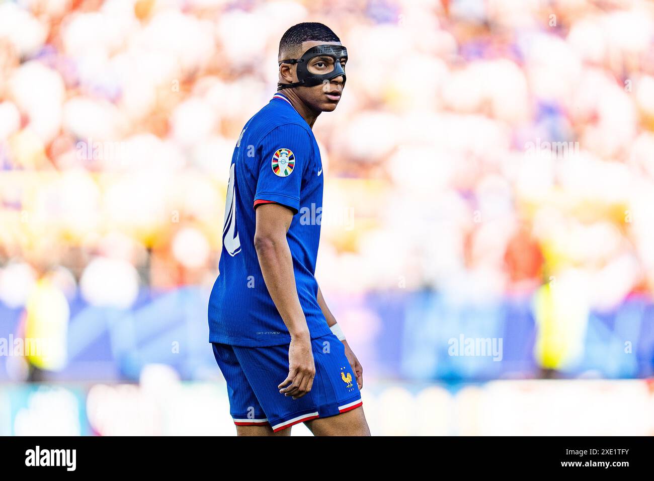Kylian Mbappe mit Maske (Frankreich, #10) Frankreich vs. Polen, Herren ...