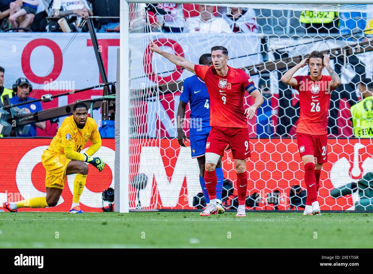 Robert Lewandowski (Polen, #09) mit einer Chance Frankreich vs. Polen ...