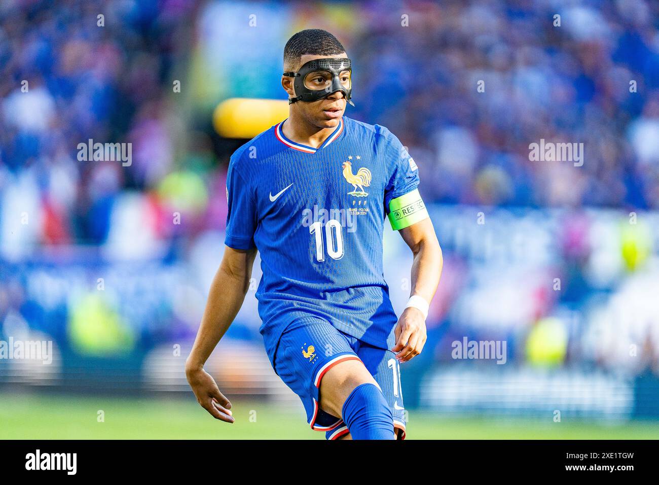 Kylian Mbappe mit Maske (Frankreich, #10) Frankreich vs. Polen, Herren ...